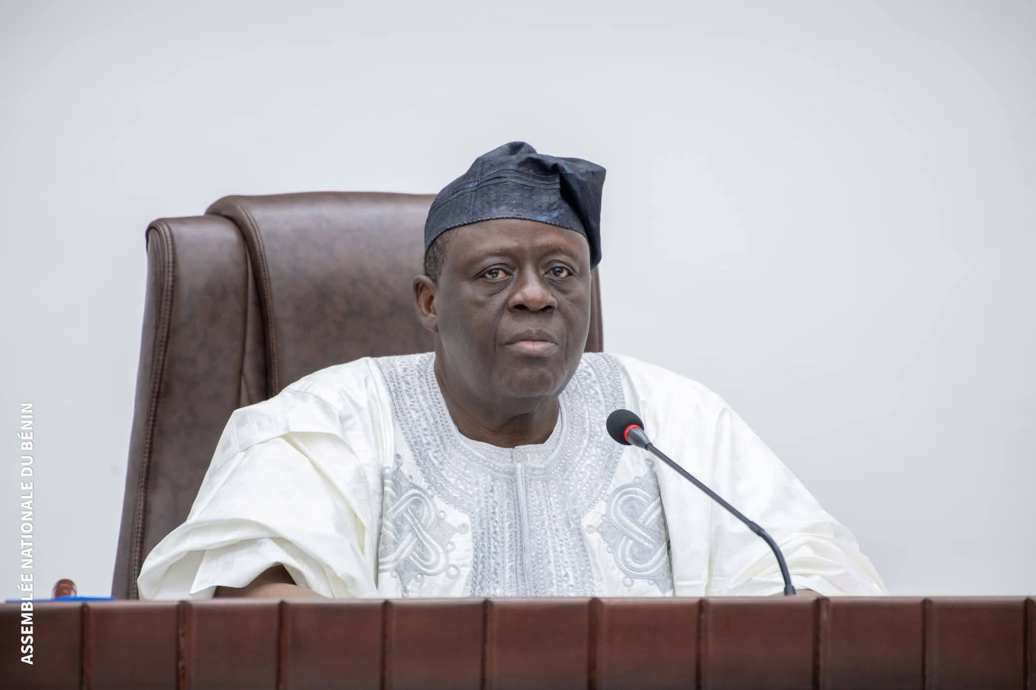 Fin de la neuvième législature : Les députés adoptent huit lois ...